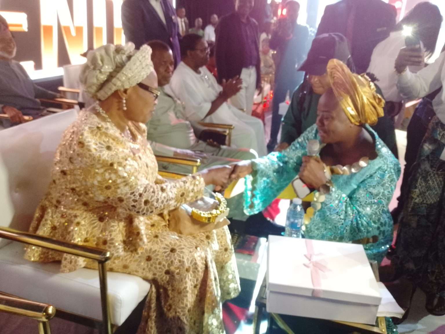 Yinka Alaseyori Honours Obey, Ayewa, Funmi Aragbaiye, Bola Aare, 25 ...